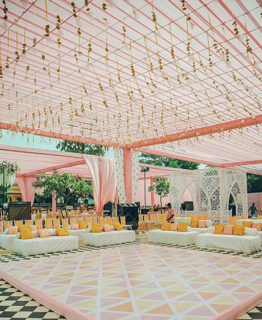 10 Trending Mehndi Decoration and Seat in 2024 - PartyVilalls Blog