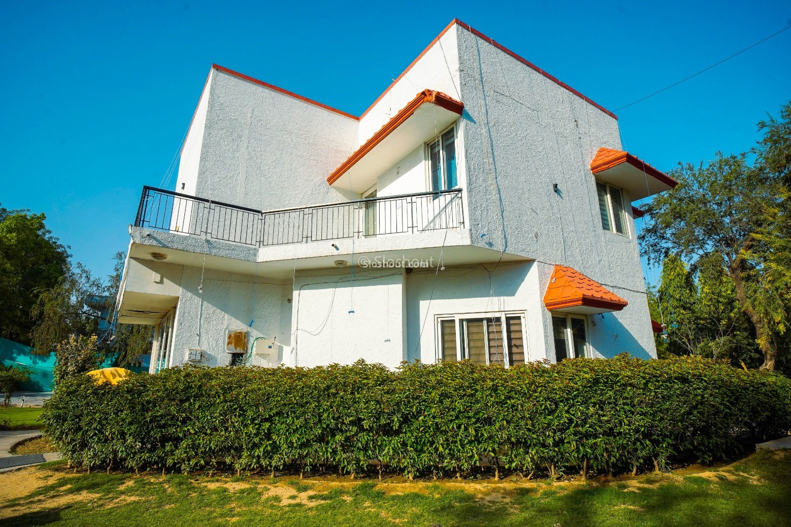 Top 10 Party Farmhouses in Delhi