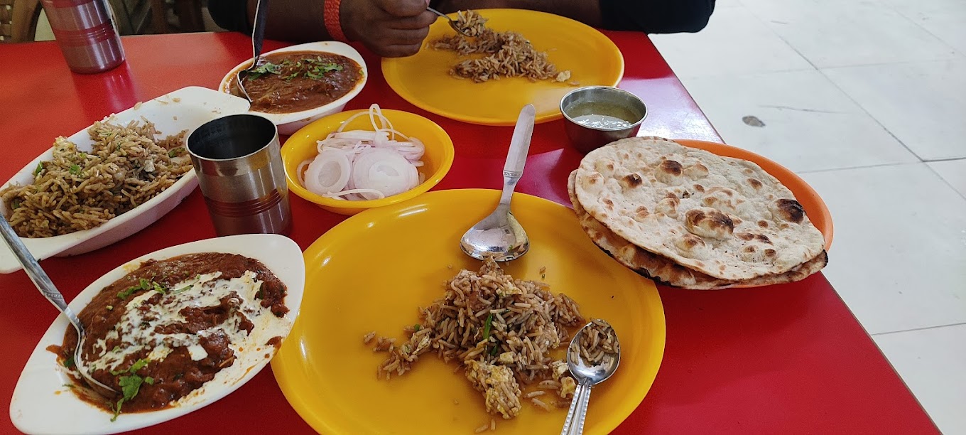Top 10 Delicious Street Food Places in Gurgaon