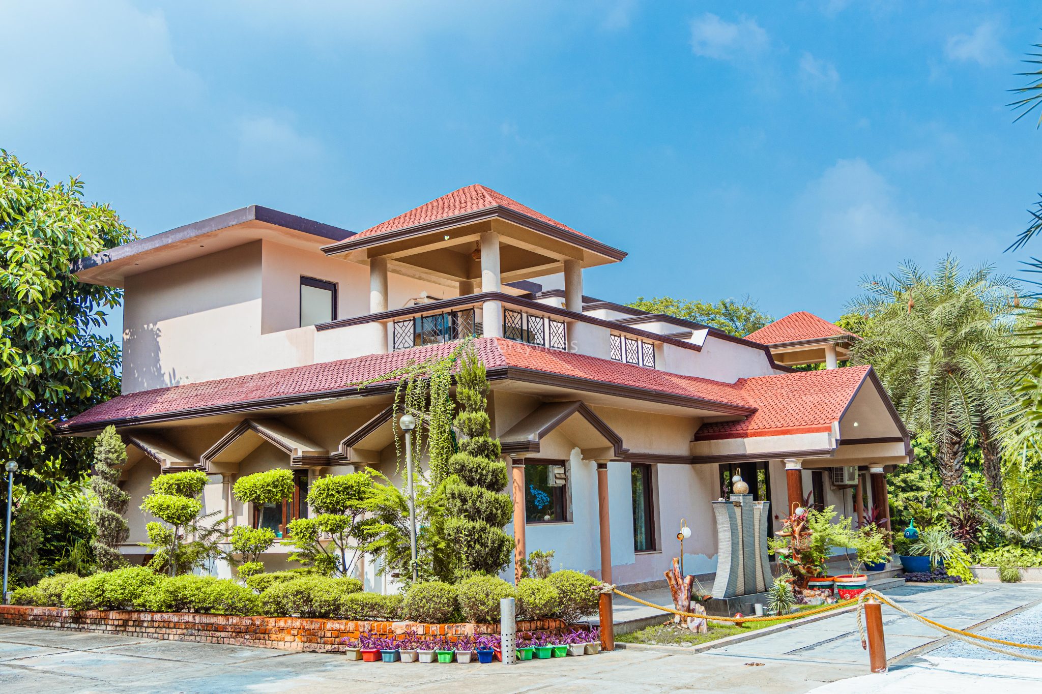 Top Villas For Pool Parties With Friends